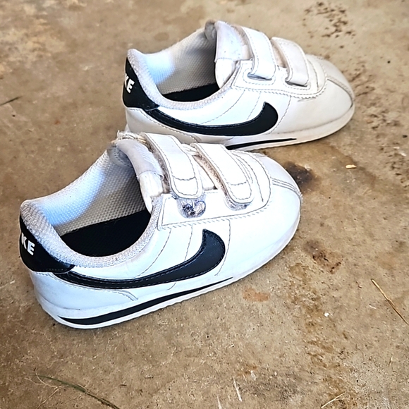 Nike | Shoes | Nike Sneakers | Poshmark